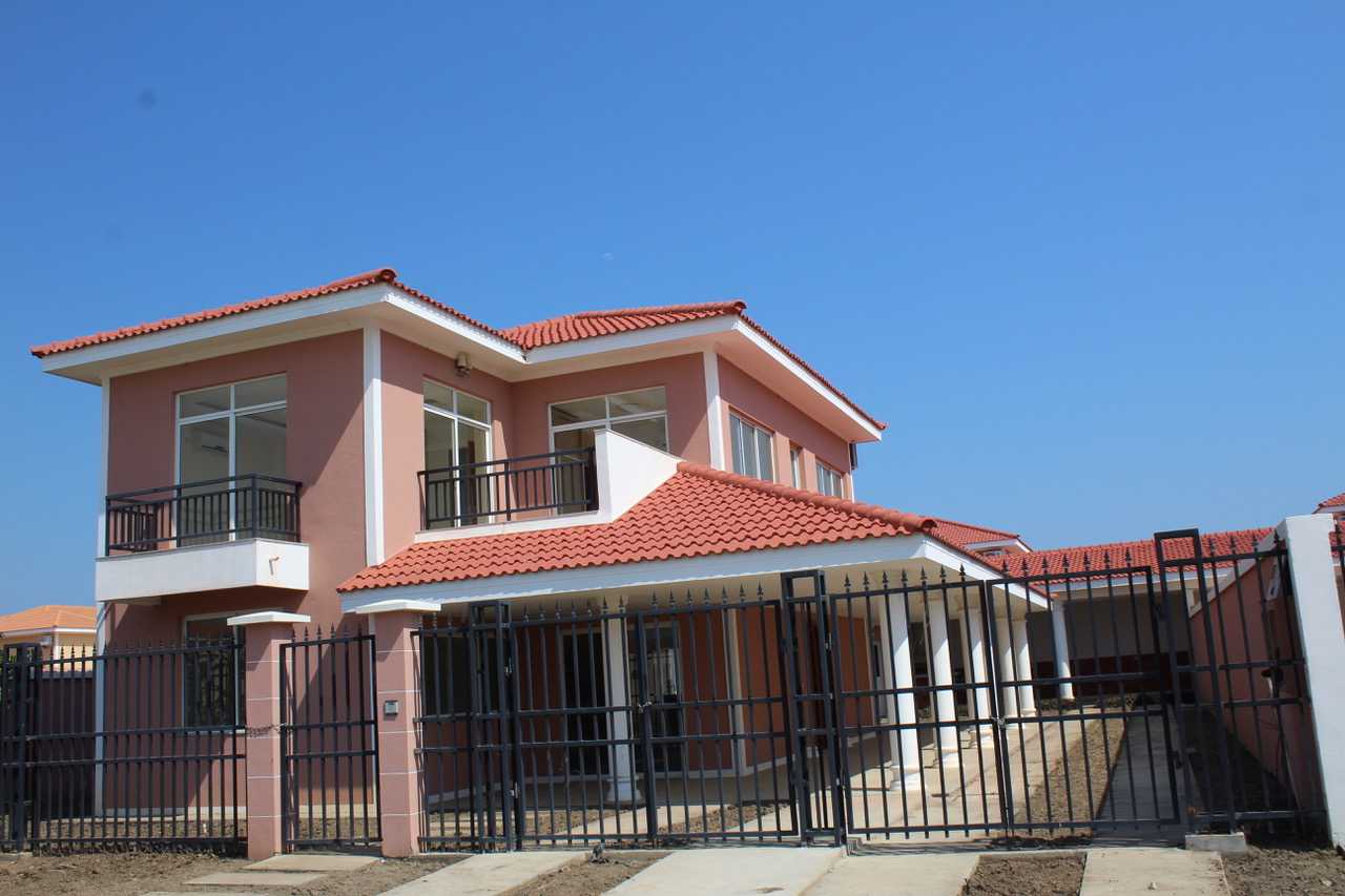 CONDOMÍNIO GINGUENGA – PRUMO